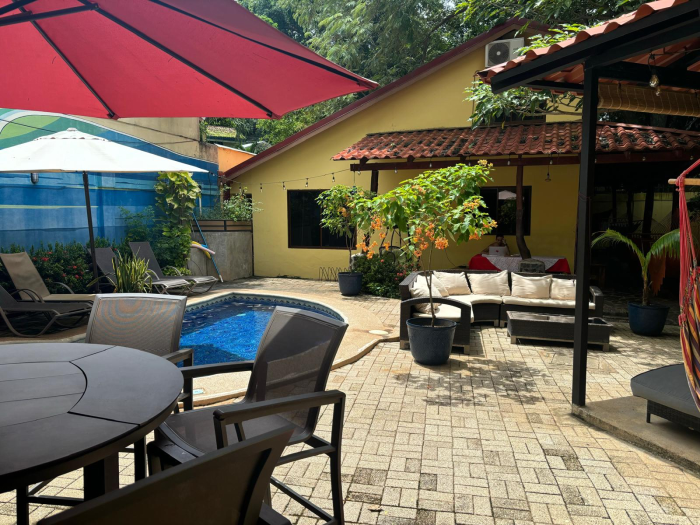 About Us – Tamarindo Backpackers Hostel